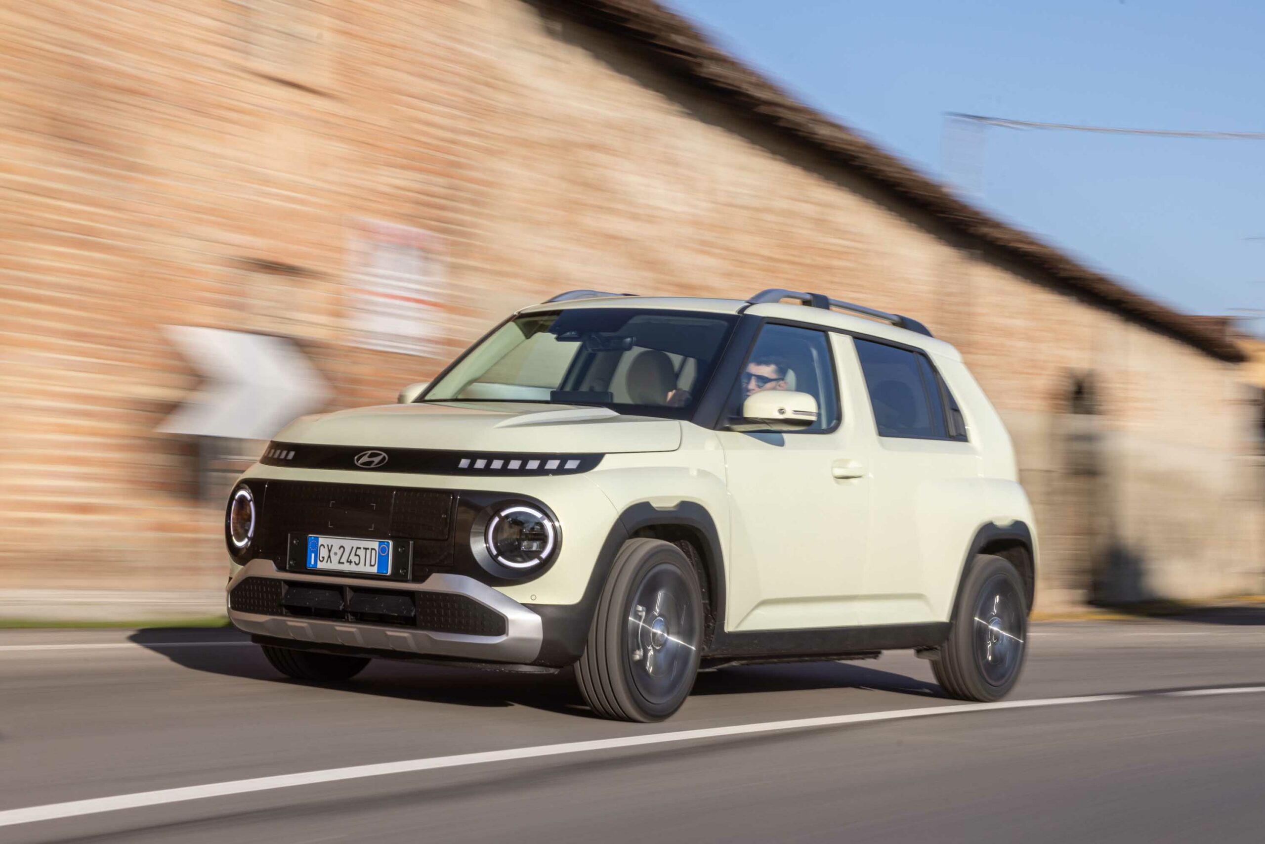 HYUNDAI INSTER TEST DRIVE Pro e CONTRO - TechDrive